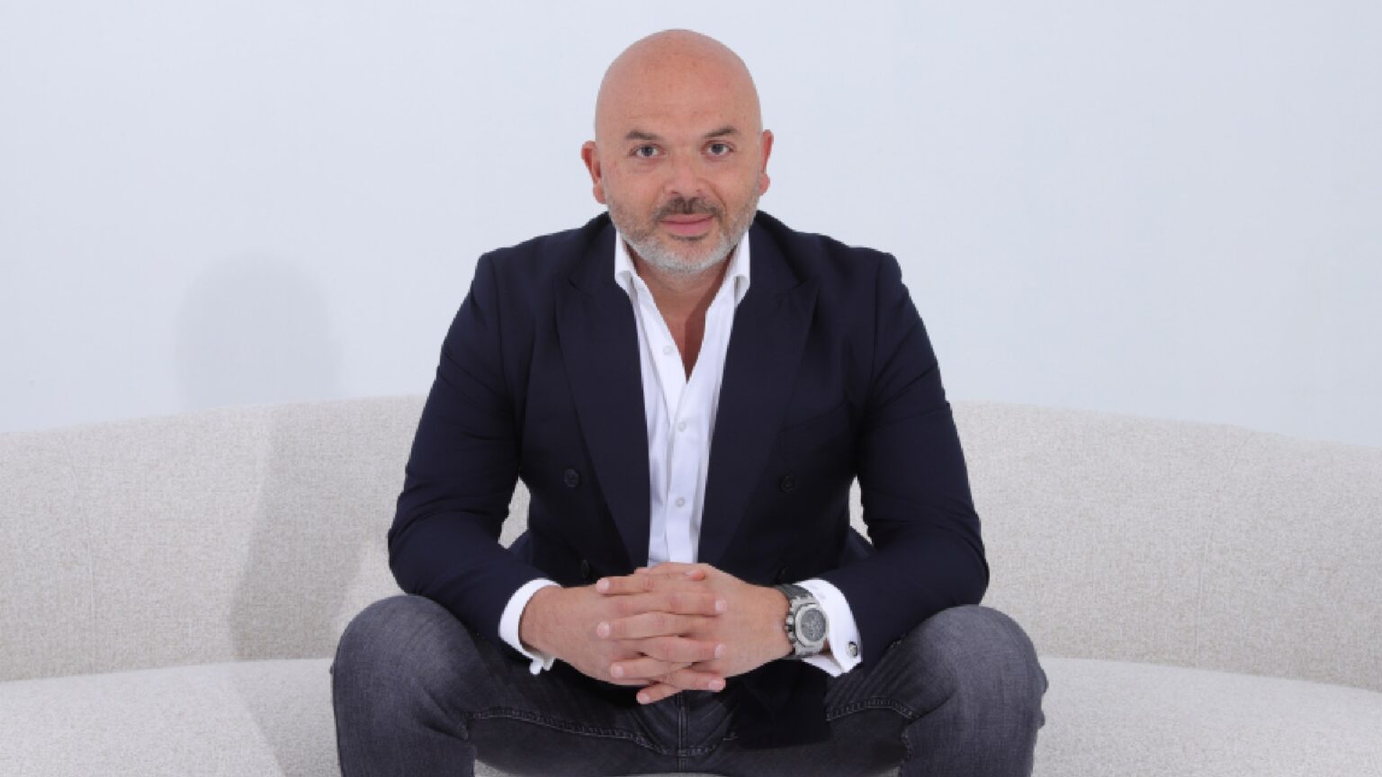 MODERN DESIGN WITHOUT THE LUXURY PRICE TAG - The Integrator